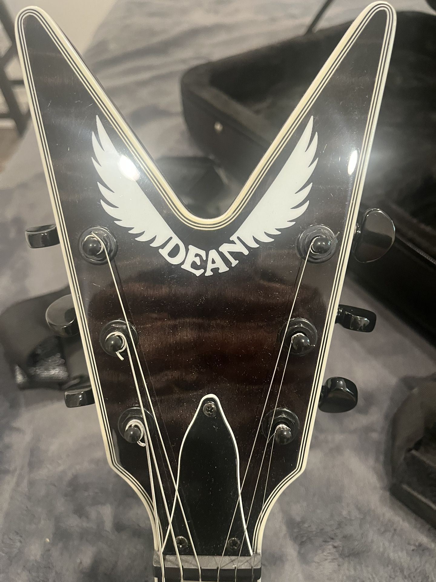 Dean Flying V Guitar for Sale in Oceanside, CA - OfferUp