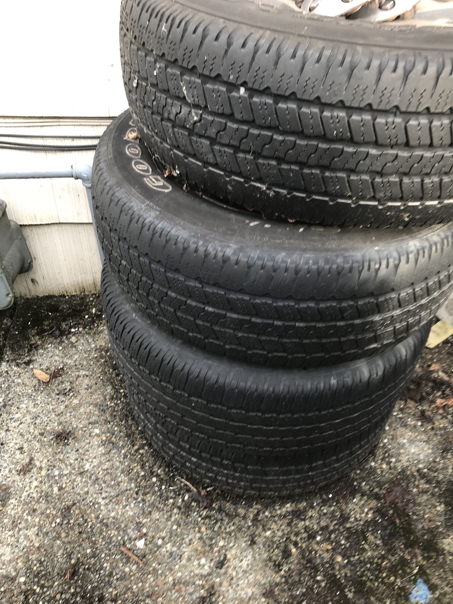 Tires 265/75/18 with rims off 06 f150 for Sale in Kirkland, WA - OfferUp
