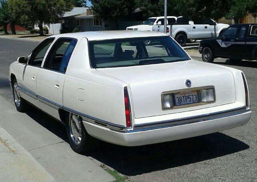 96 Cadillac sedan deville MECHANIC SPECIAL for Sale in Ceres, CA - OfferUp