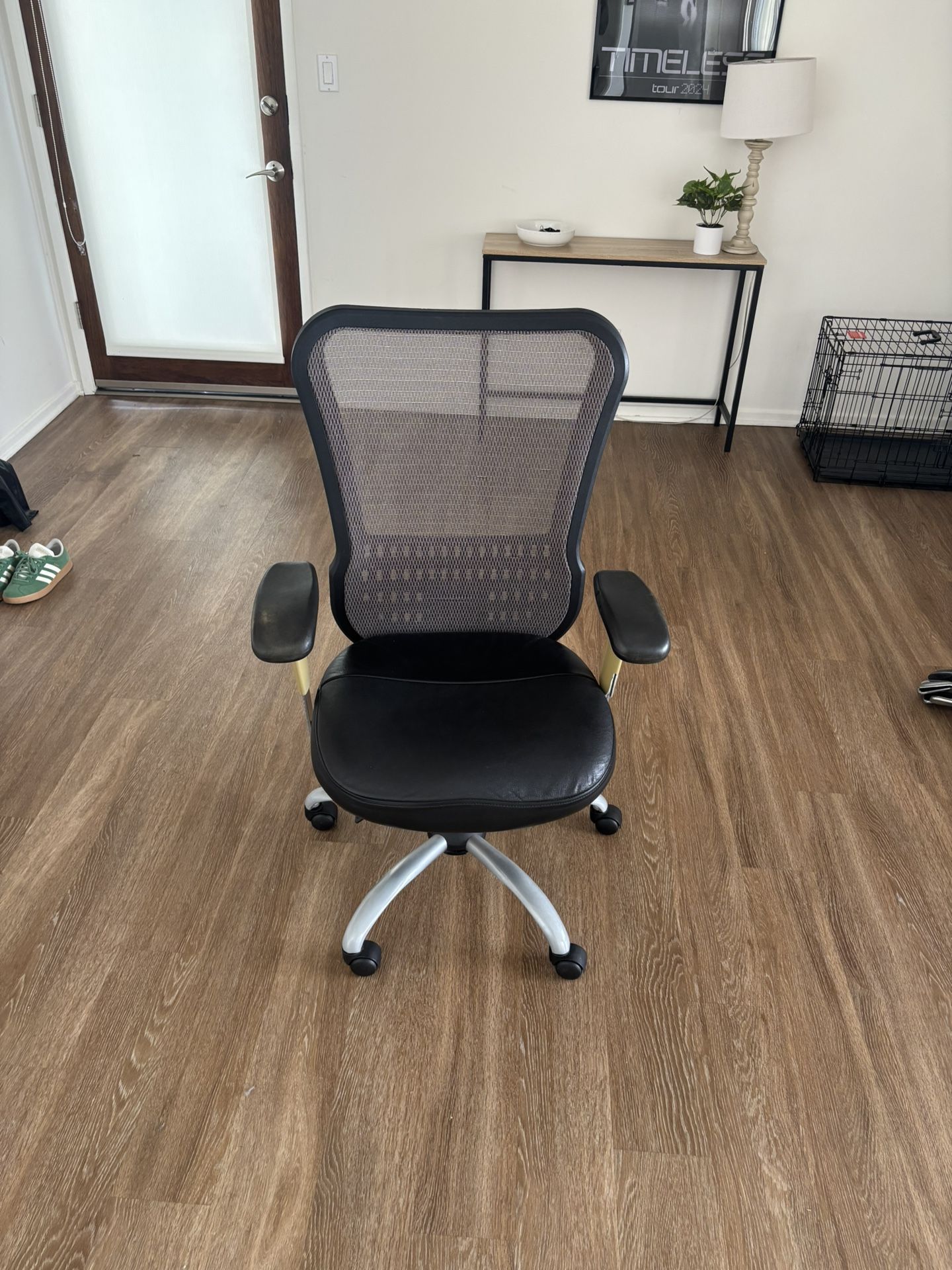 Free Office Chair for Sale in West Hollywood, CA - OfferUp