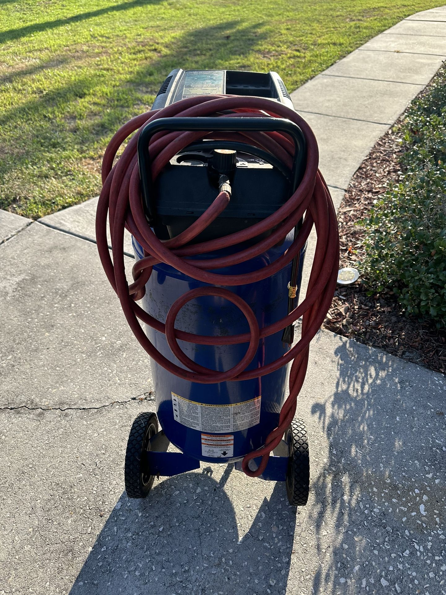 Stand Up Air Compressor for Sale in Lutz, FL - OfferUp