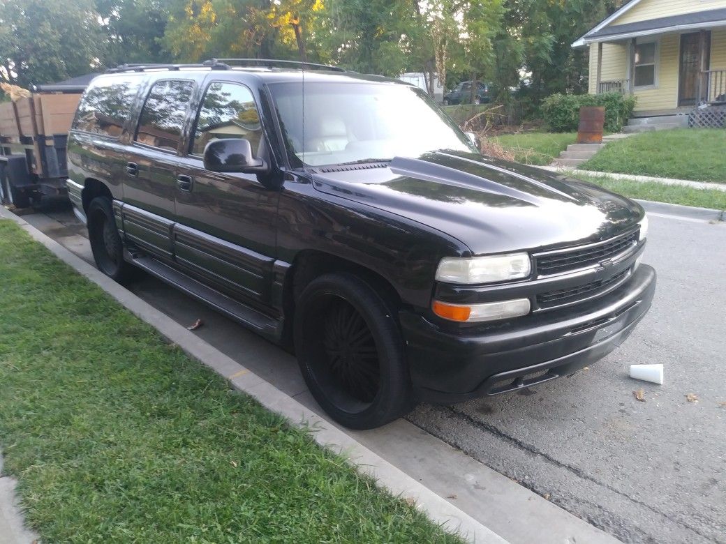 2002 Chevy Suburban custom styles body kit engine real strong 170,000 ...