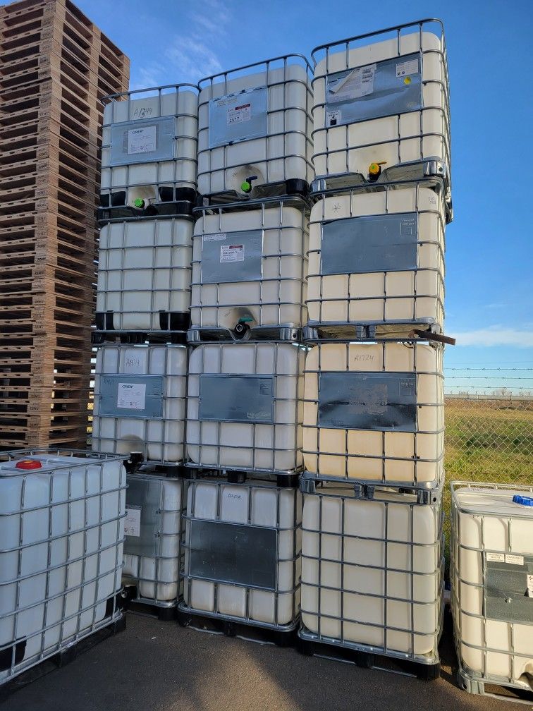275 Gallons Ibc Totes for Sale in Woodland, CA - OfferUp
