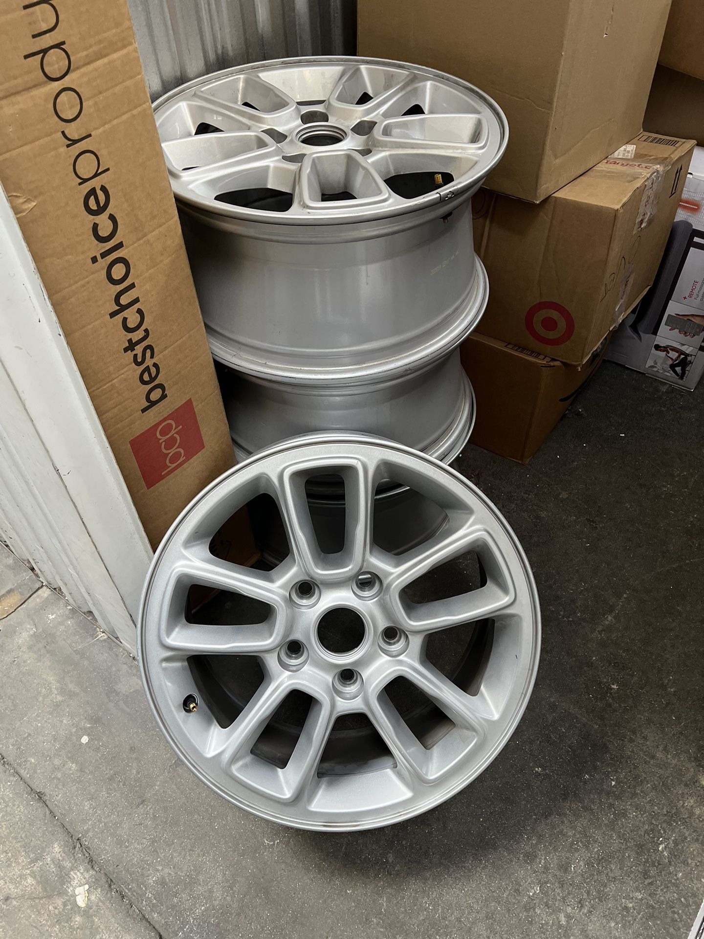 Jeep Rims for Sale in Los Angeles, CA - OfferUp