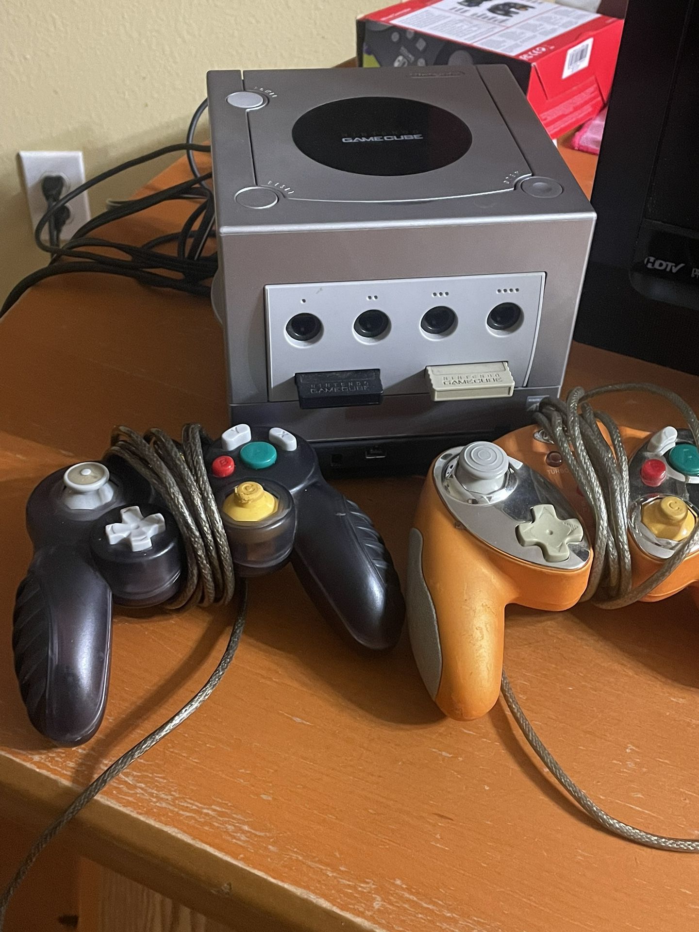 Nintendo GameCube With Digital Av Output, Oem Memory Cards, Gameboy ...