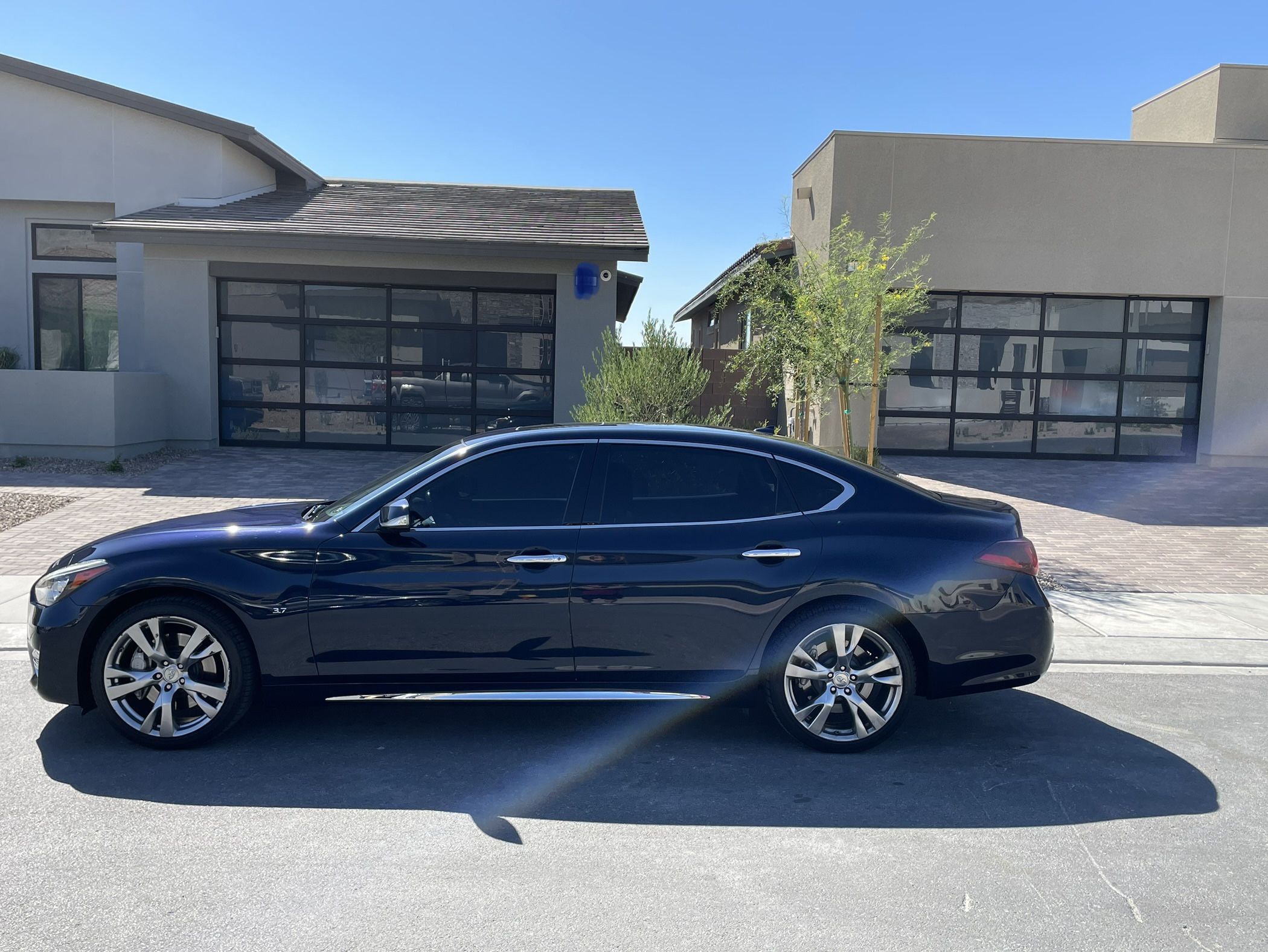 2015 Infiniti Q70l for Sale in Las Vegas, NV - OfferUp