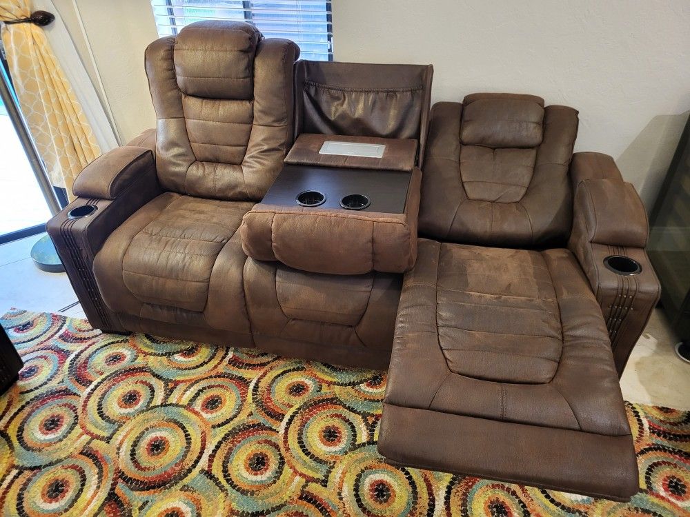 Eric Church Power Recliner Sofa & Loveseat Set for Sale in Boca Raton ...