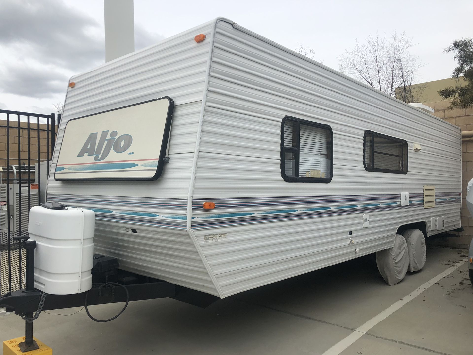 1996 27’ Skyline Aljo Travel Trailer for Sale in Temecula, CA - OfferUp