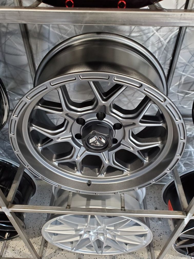 20x9 or 20x10 fuel tech wheels D672 fits wrangler silverafo f150 Sierra ...