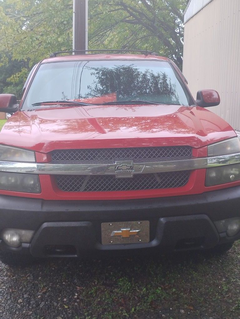 2002 Chevy Avalanche 5000 for Sale in Lincolnton, NC - OfferUp