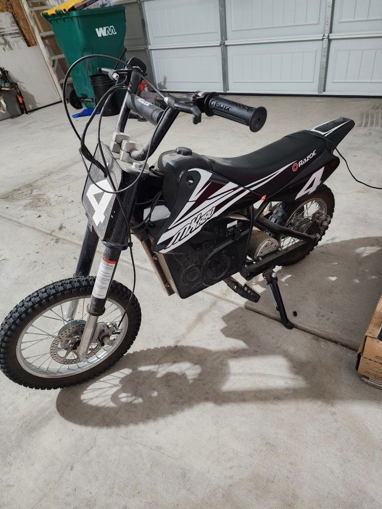 Razor Mx650 for Sale in Sun City, AZ - OfferUp
