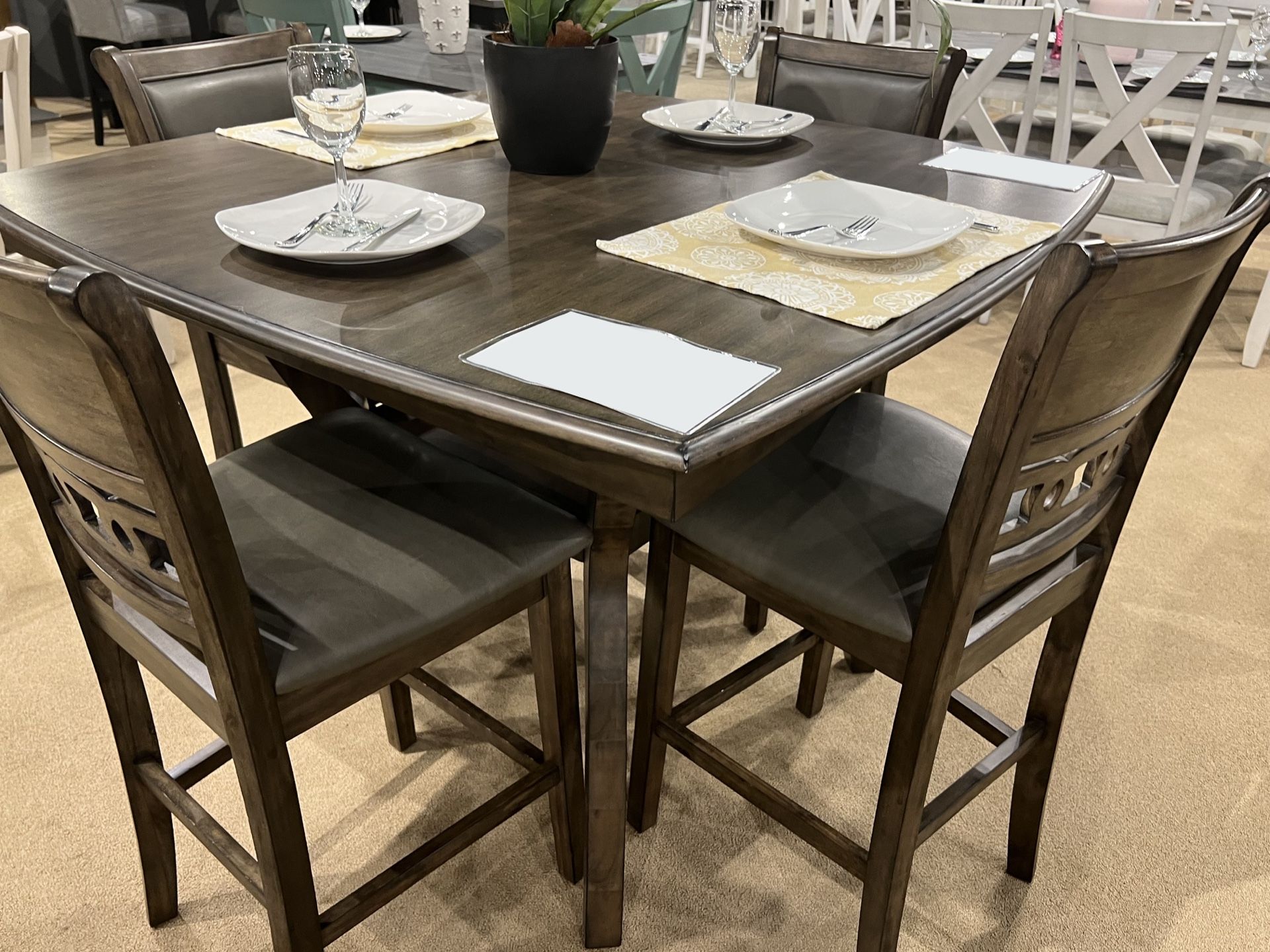 Flick Counter Height Dining Set for Sale in Las Vegas, NV - OfferUp