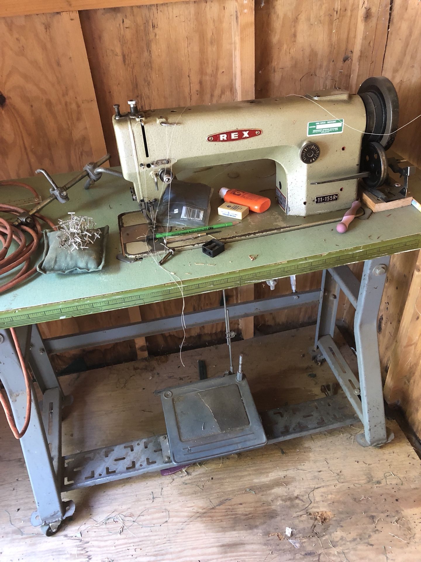 Rex Industrial Sewing Machine with Table for Sale in Atwater, CA - OfferUp