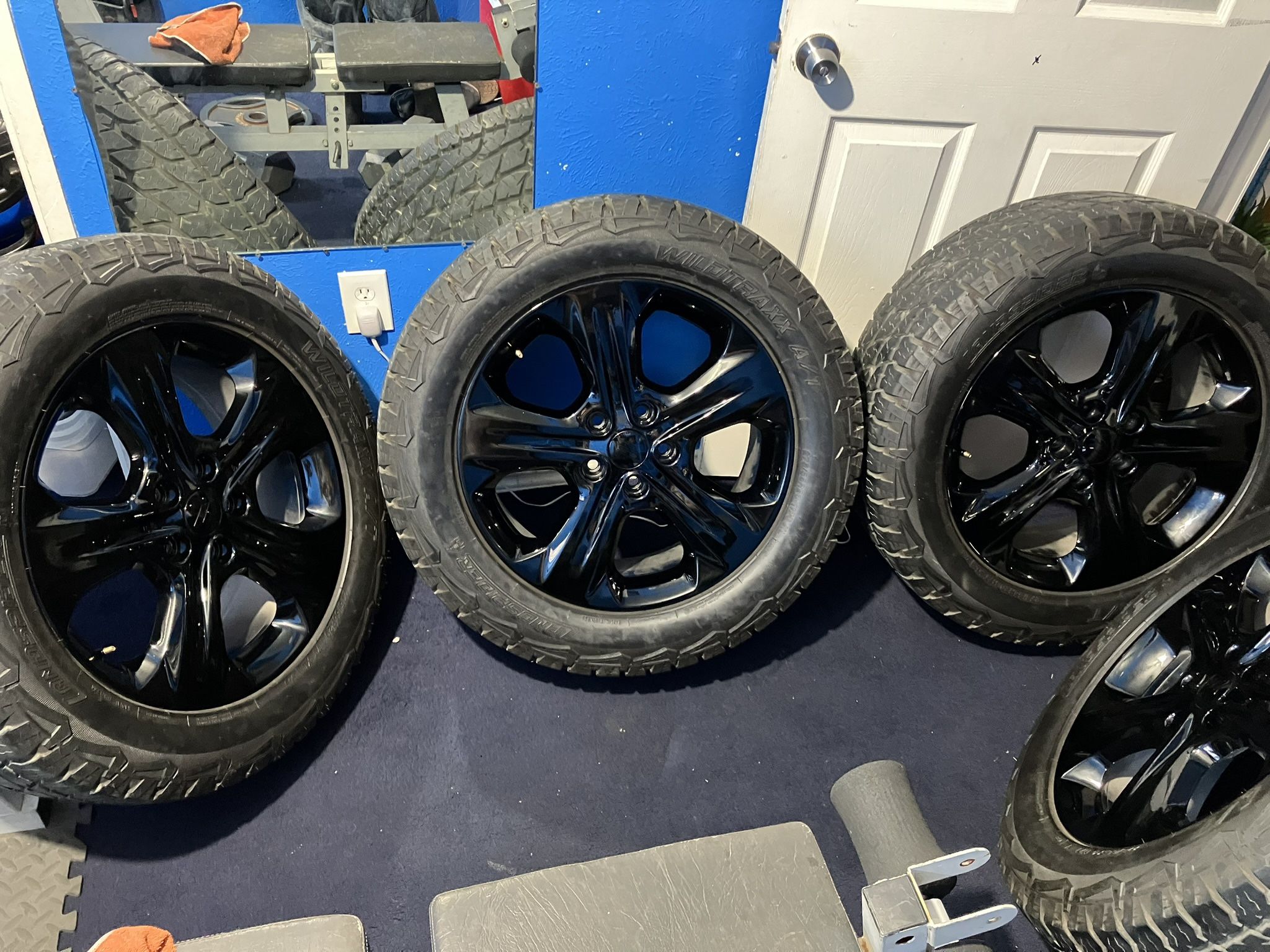 Dodge Durango Stock Wheels for Sale in Dallas, TX - OfferUp