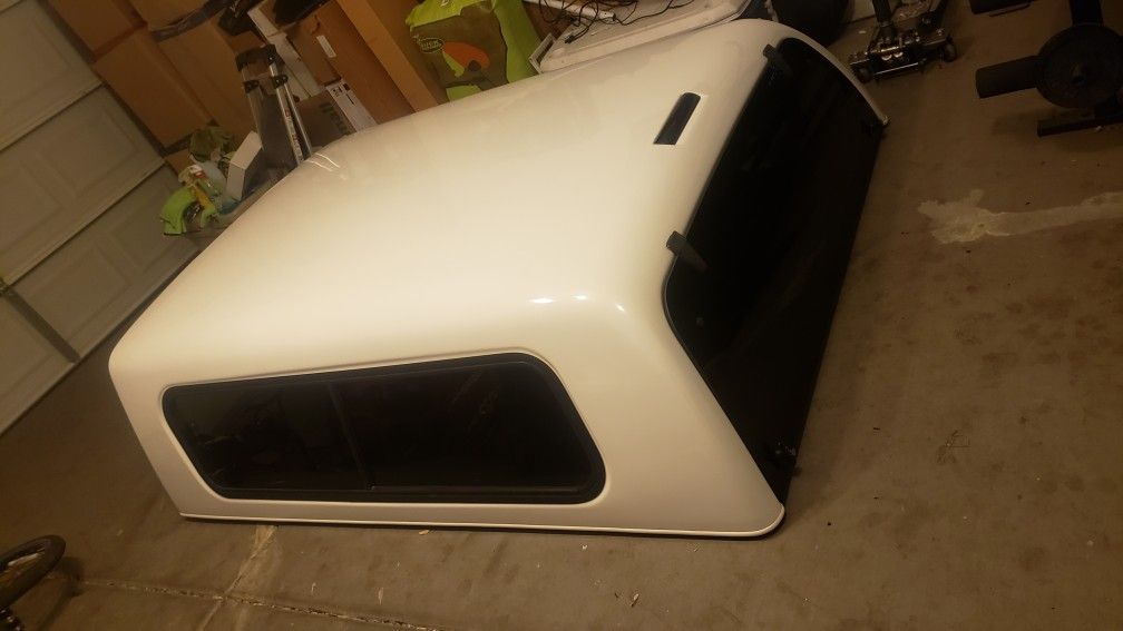 Raider vagabond camper shell for Sale in Surprise, AZ - OfferUp