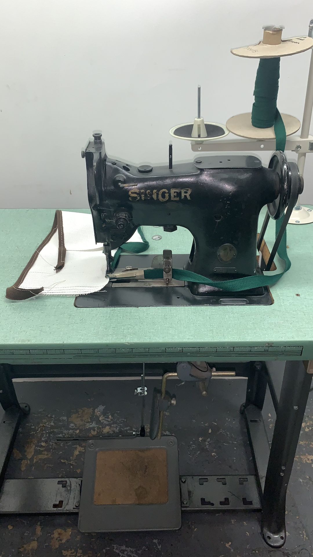 Singer 151W Walking Foot Sewing Machine for Sale in Miami, FL - OfferUp