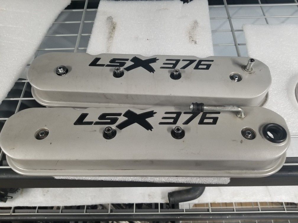 Lsx 376 valve covers for Sale in Pearland, TX - OfferUp