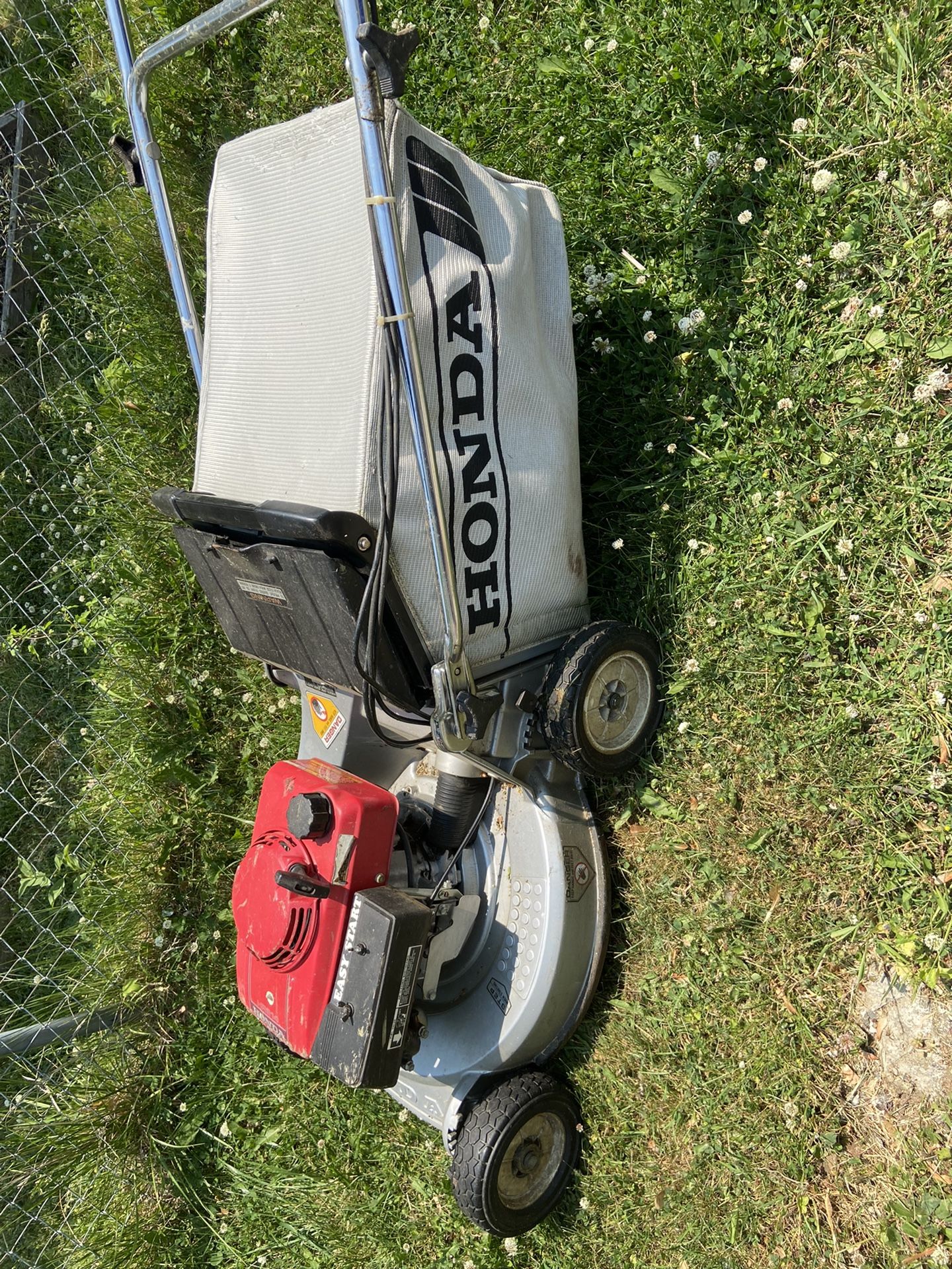 Honda Hrt 214 Commercial Grade Mower for Sale in Troy, MI - OfferUp