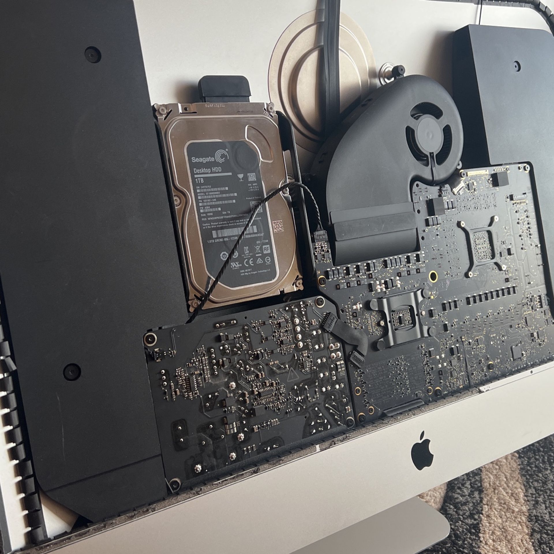 iMac 2017 27” For Parts for Sale in West Hollywood, CA - OfferUp