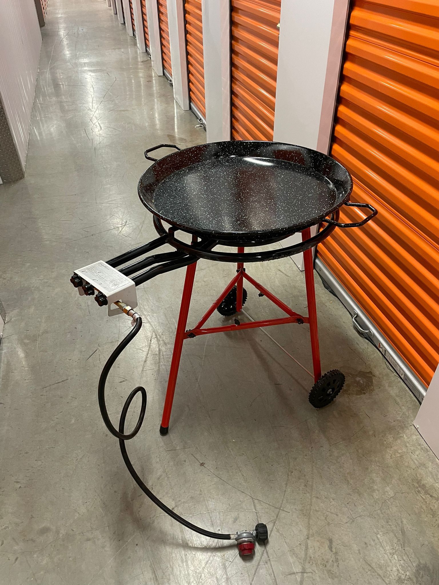 Paella Pan Mabel Home for Sale in Dallas, TX - OfferUp