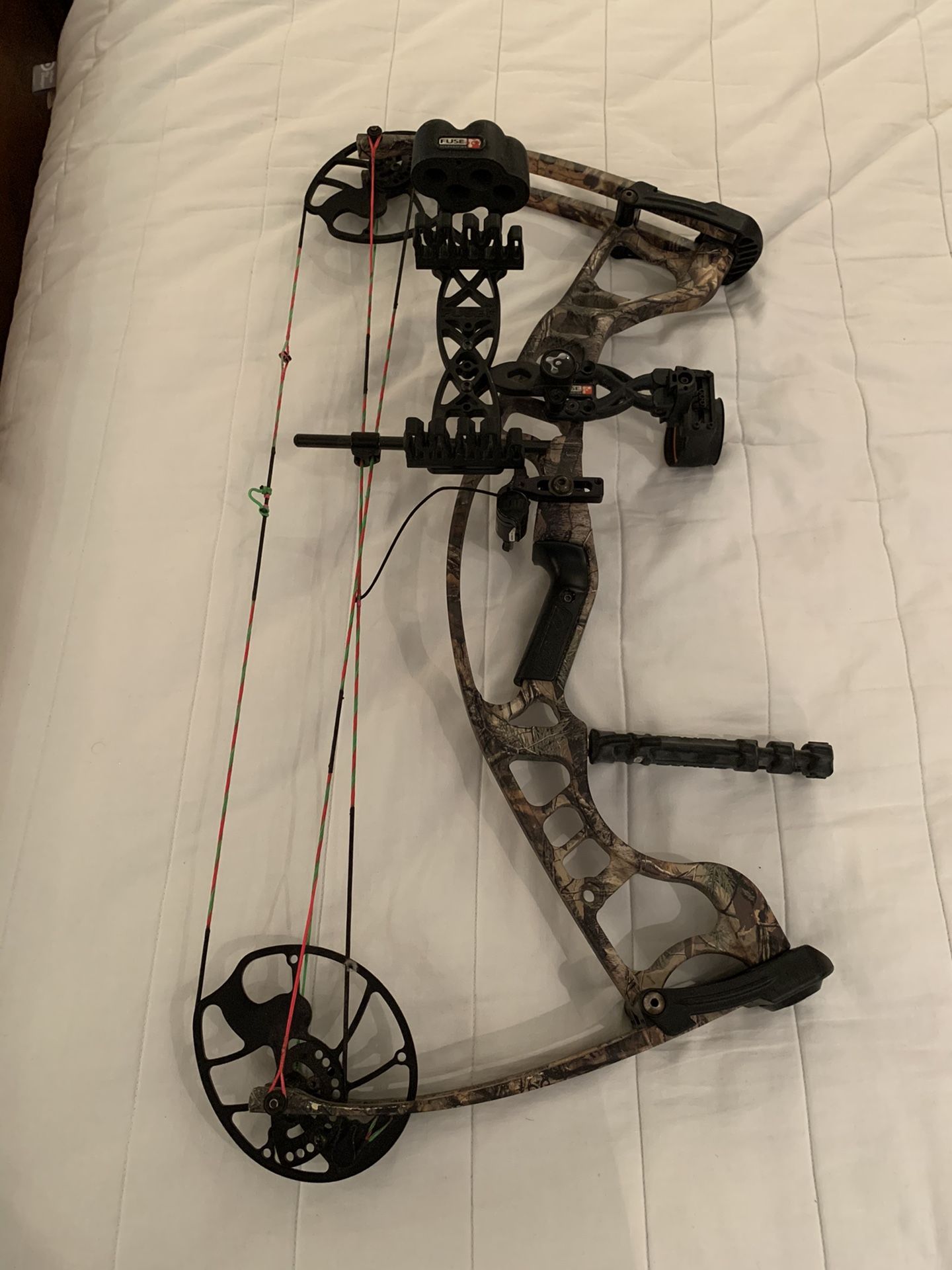 Hoyt Ignite Compound Bow for Sale in Pompano Beach, FL - OfferUp