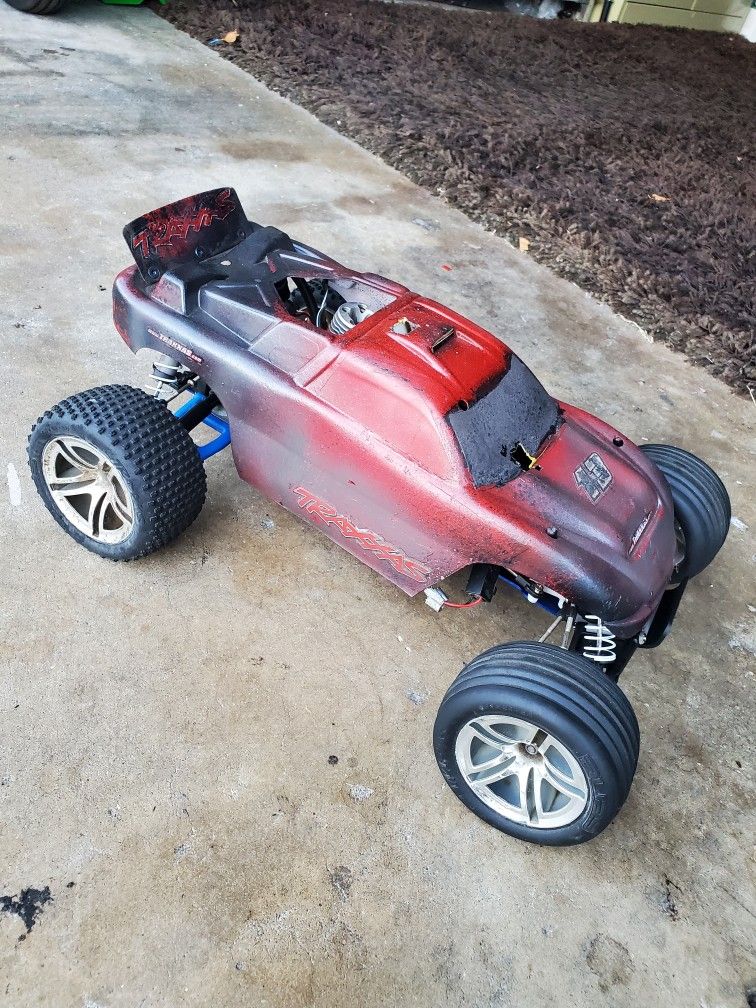 RC Car Traxxas Nitro Rustler for Sale in Huntington Beach, CA - OfferUp
