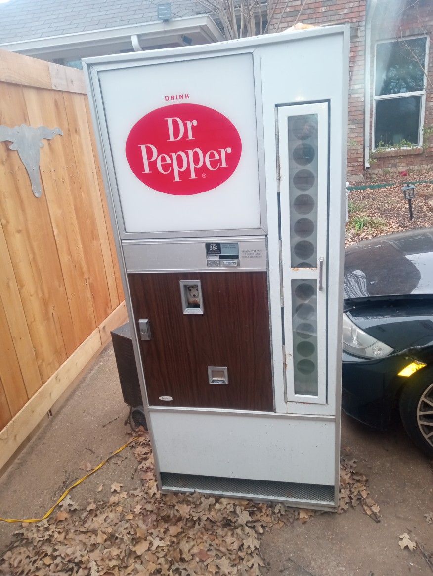 Vintage 1970s Dr. Pepper Working Vending Machine for Sale in Hico, TX ...