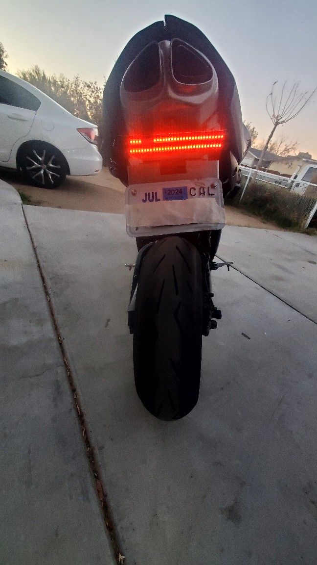 07 Kawasaki Ninja Zx600p FOR TRADE for Sale in Hesperia, CA - OfferUp