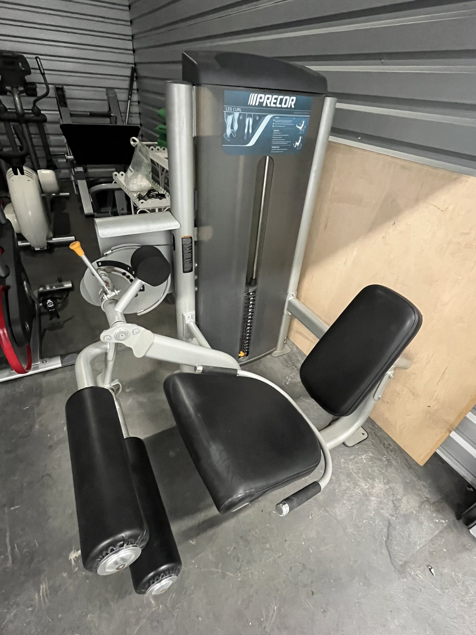 Precor Leg Curl for Sale in Seattle, WA - OfferUp