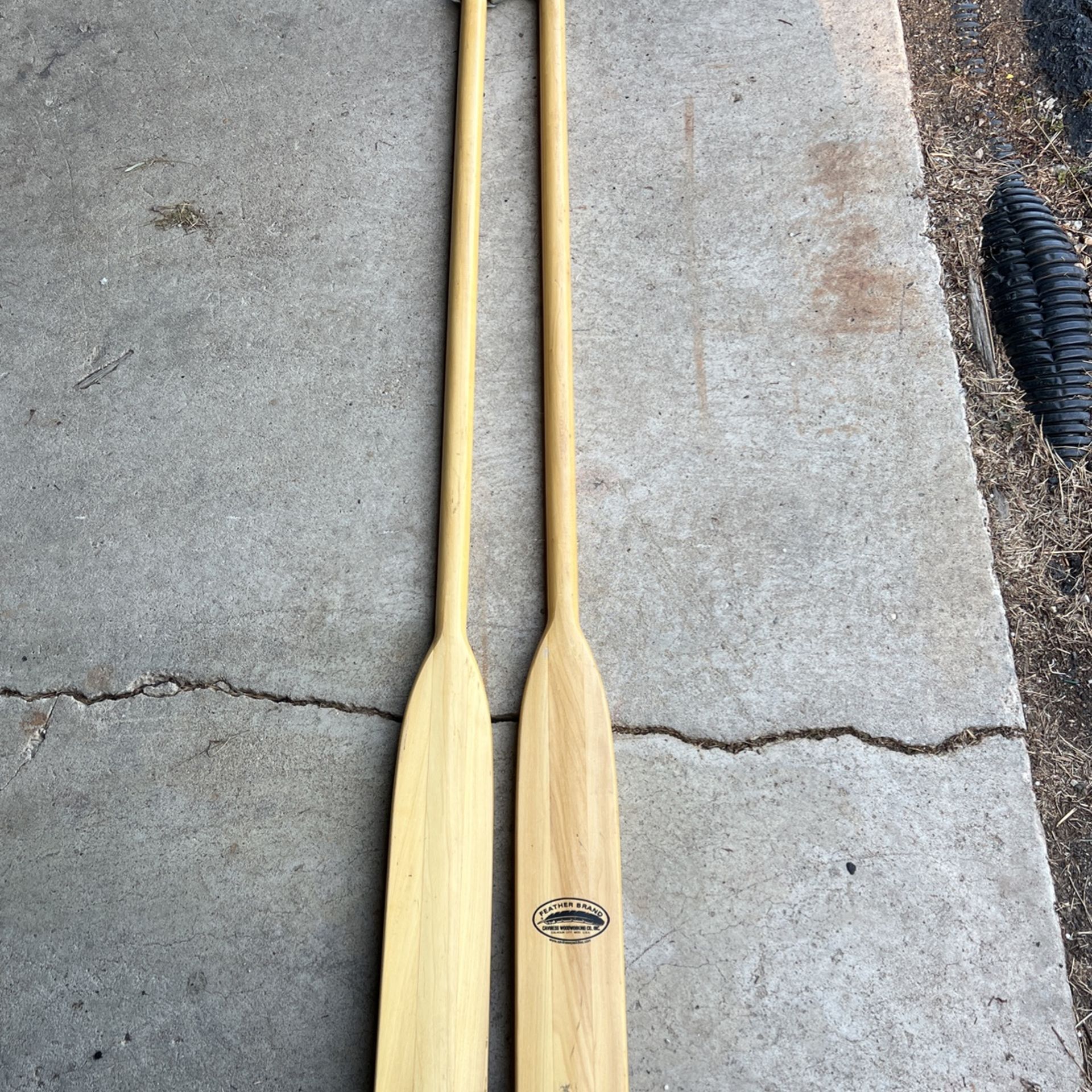 Caviness Feather Brand 7’ Oars for Sale in Oswego, IL - OfferUp