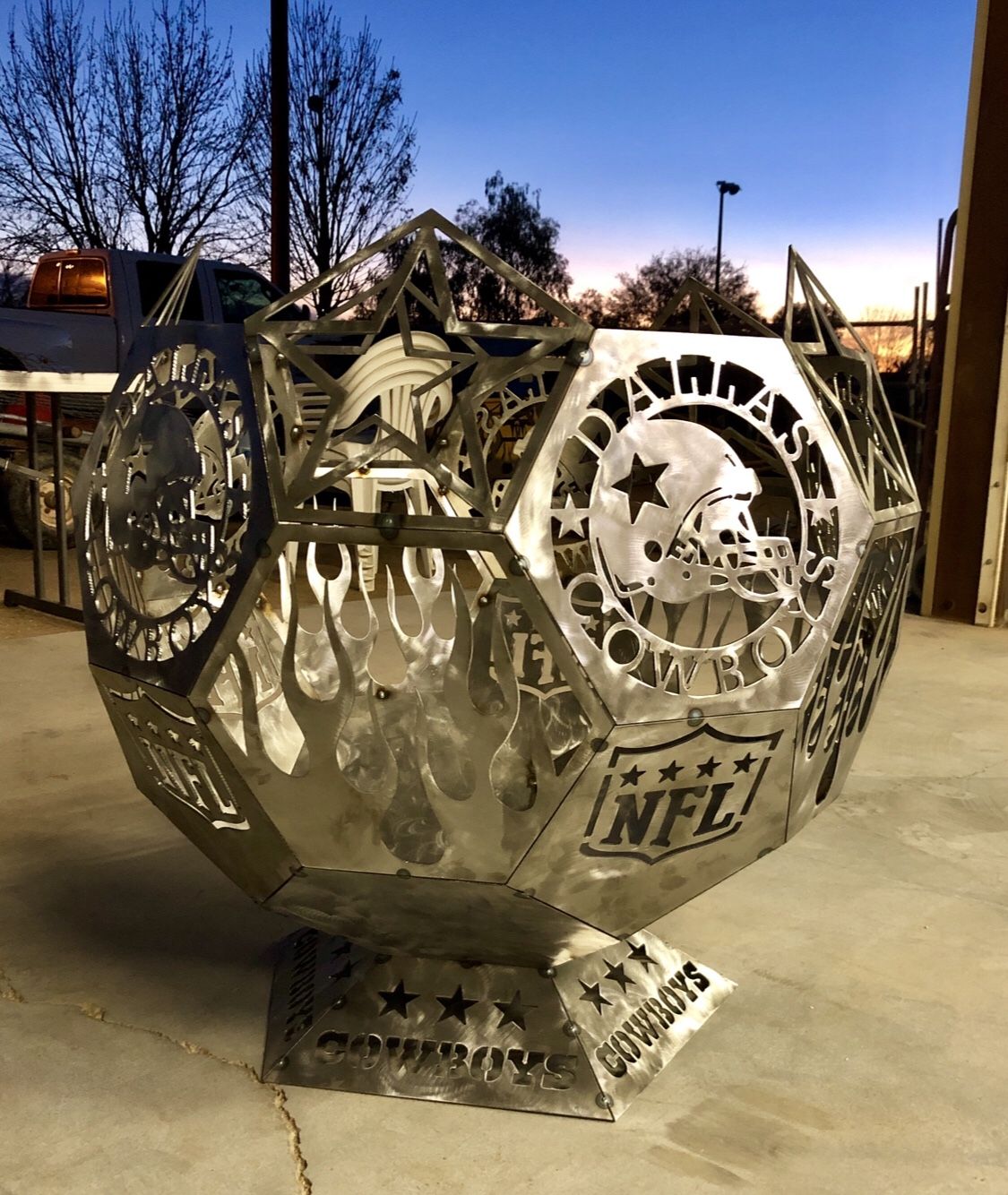 Dallas Cowboys Fire Pit for Sale in Gilbert, AZ - OfferUp