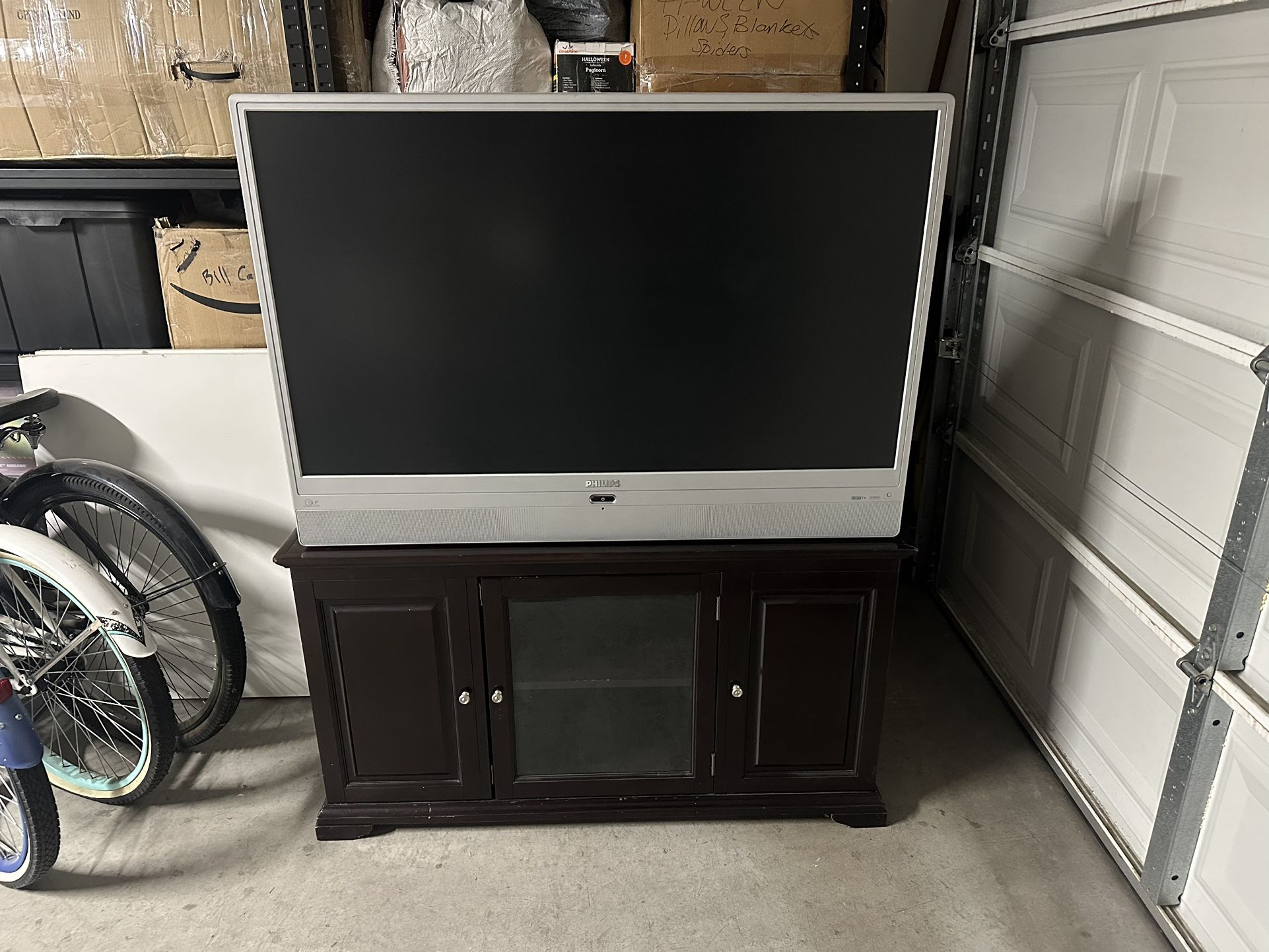 50” Philips Projection TV & TV Stand $80obo for Sale in El Mirage, AZ ...