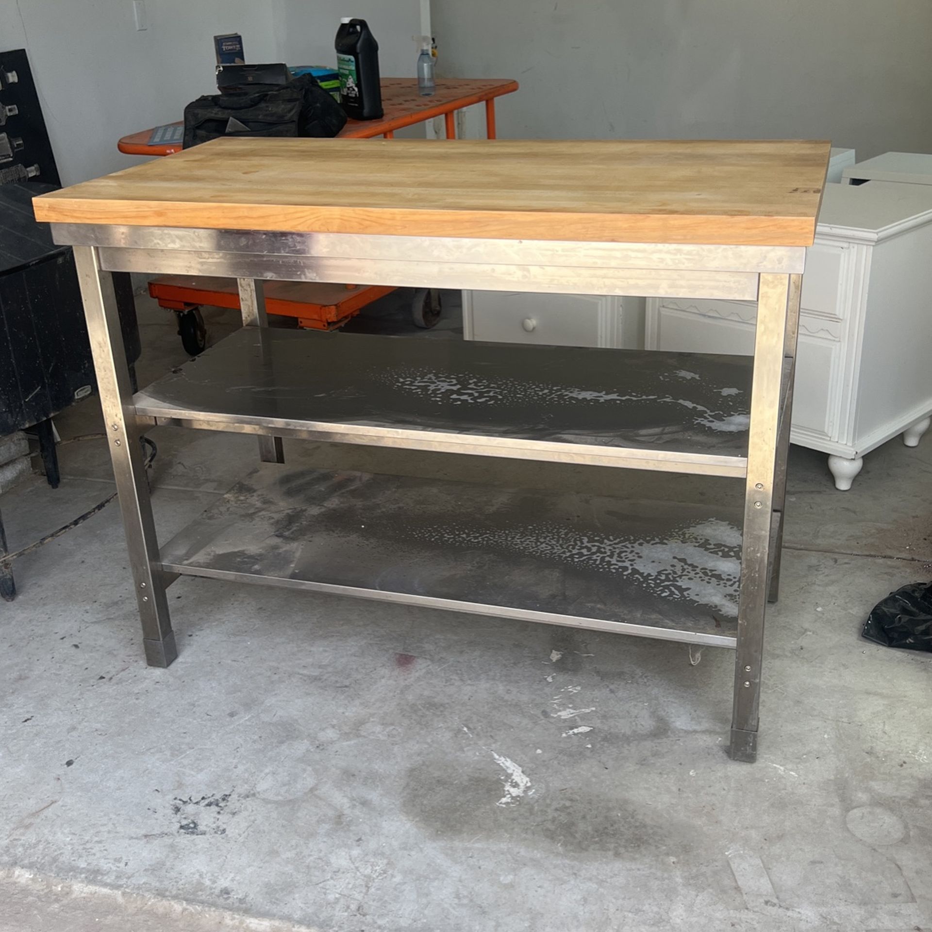 HEAVY DUTY WORK TABLE for Sale in Palmdale, CA - OfferUp