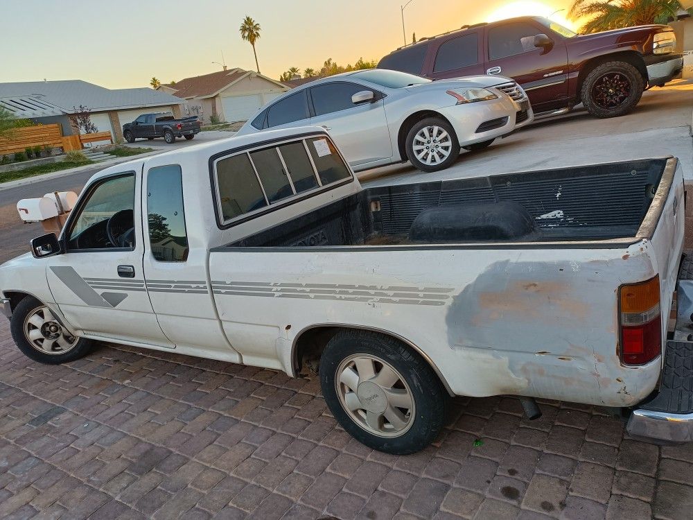 1990 Toyota Pick-Up for Sale in Las Vegas, NV - OfferUp