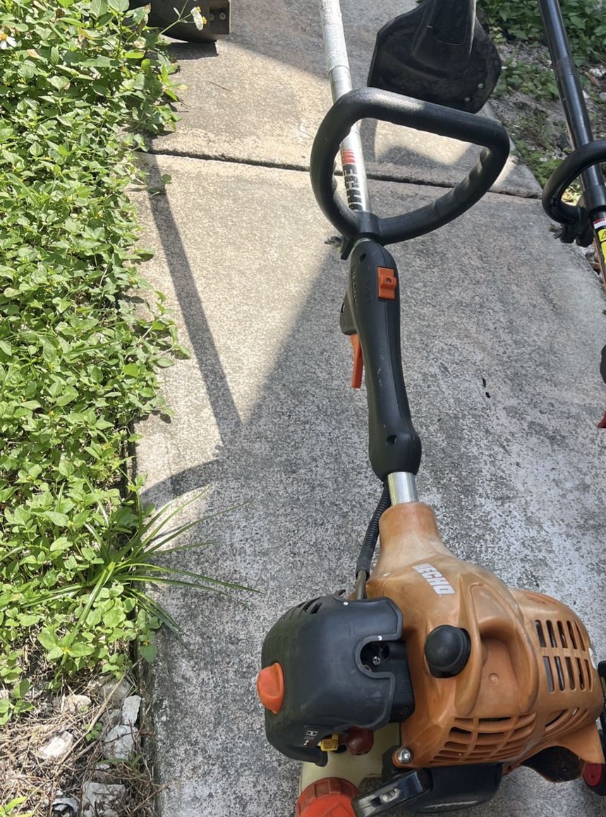 Echo Weed Eater CURVED for Sale in Miami, FL - OfferUp