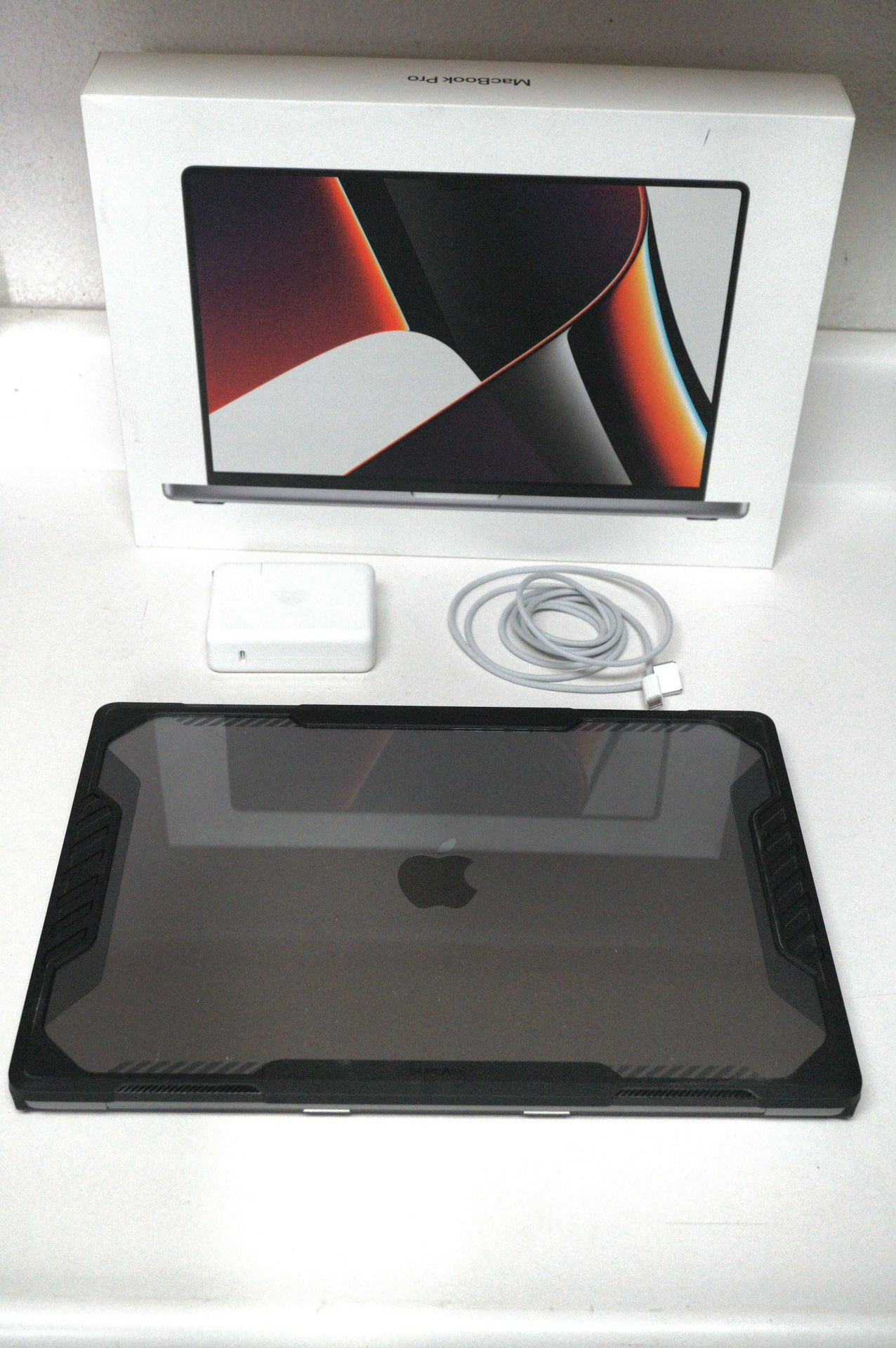 Apple MacBook Pro 16" (4TB SSD, M1 Max, 64GB) Laptop - Space Gray ...