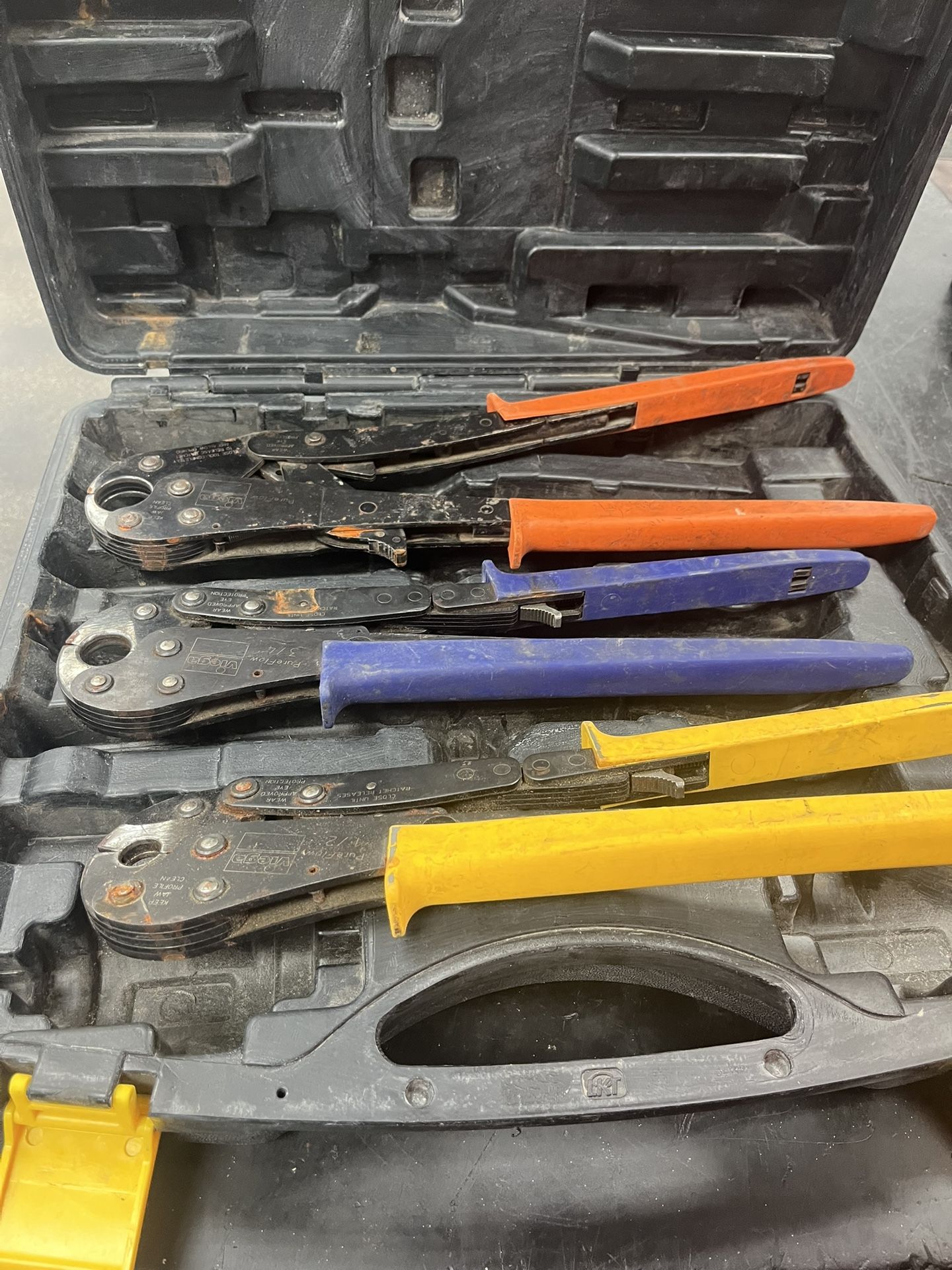 Pinzas De Plomeria Viega for Sale in San Antonio, TX - OfferUp