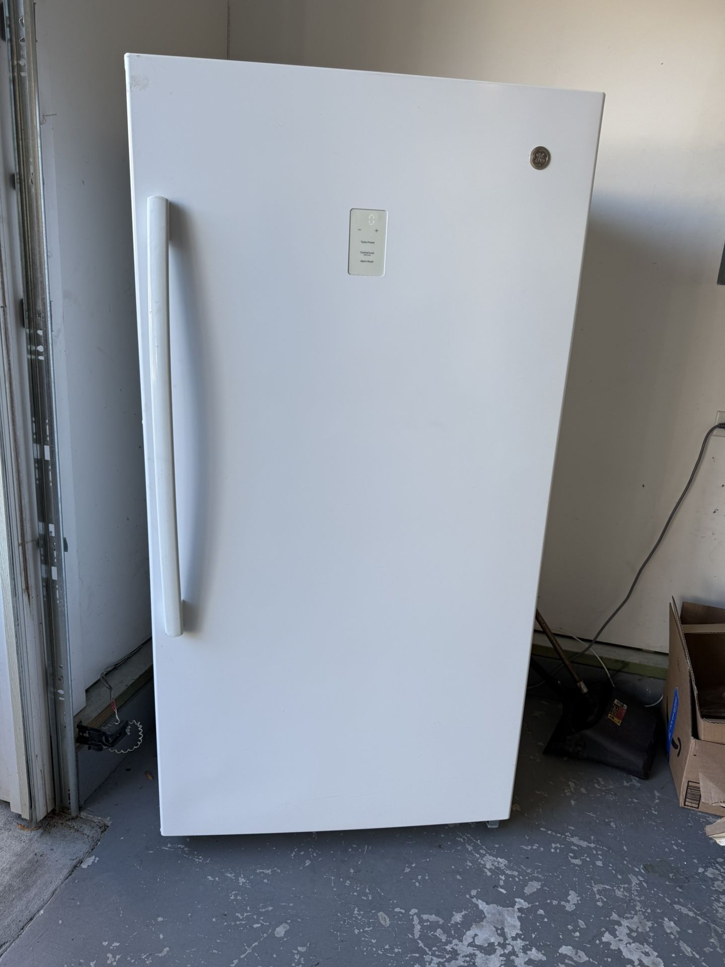 Upright 17cu Ft Freezer for Sale in Virginia Beach, VA - OfferUp