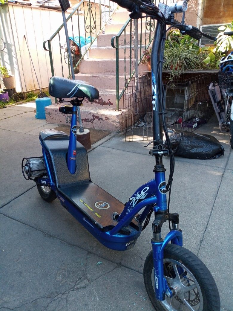 Ezip Scooter 1000