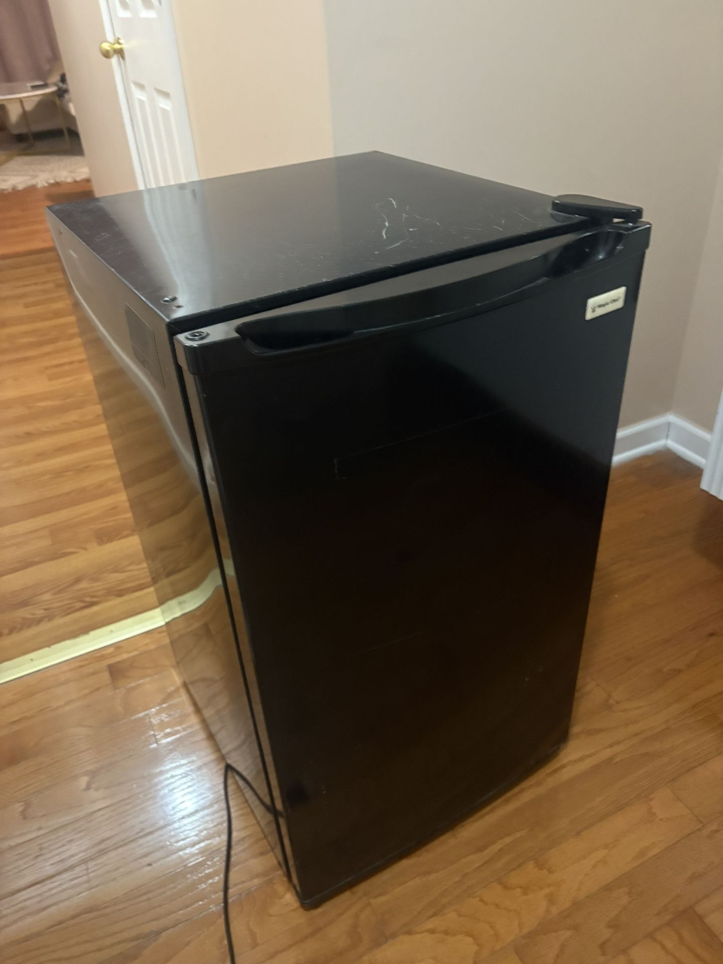 Free Mini Fridge for Sale in Morrow, GA - OfferUp