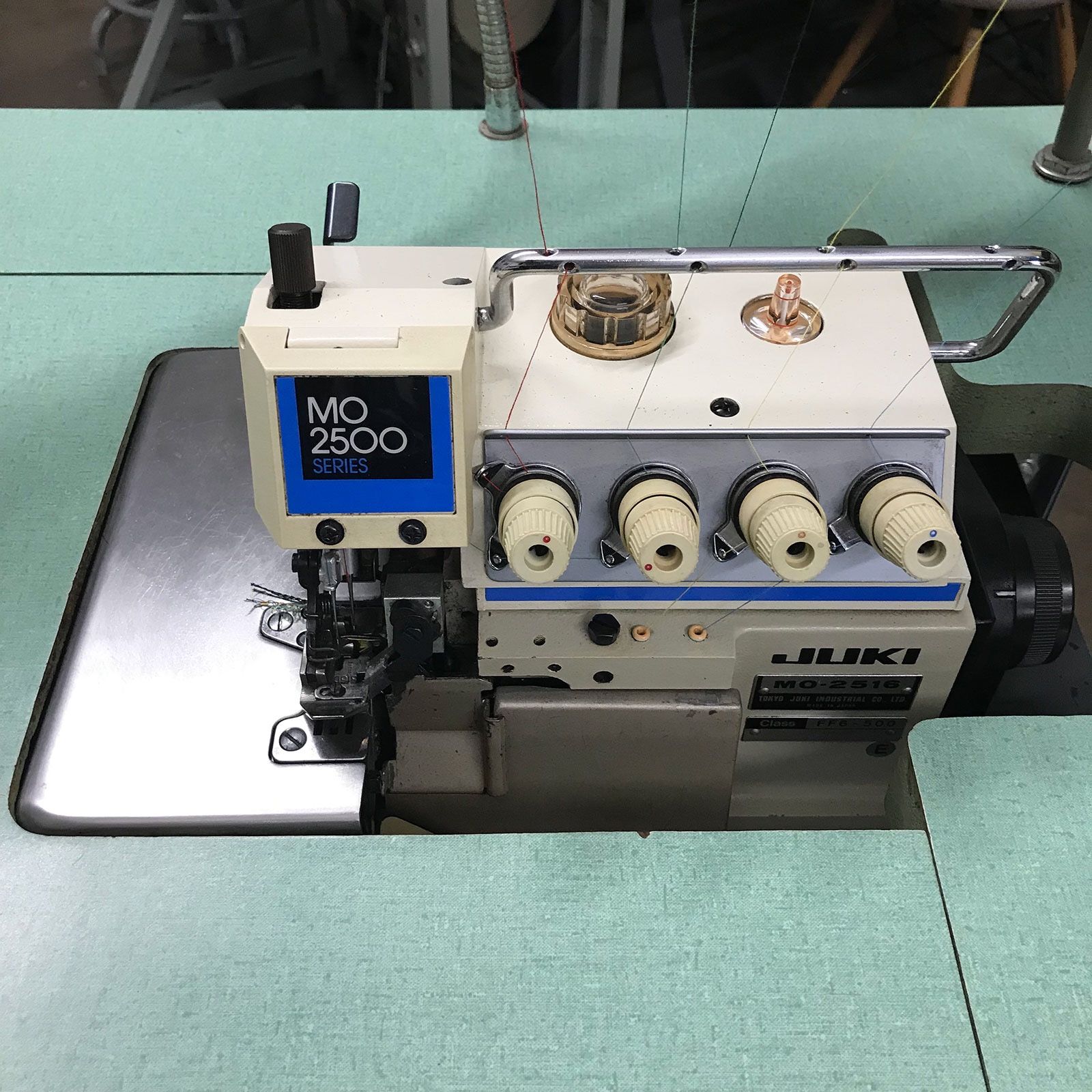 Juki Overlock Sewing Machine MO-2516, Industrial 5 Thread w ...
