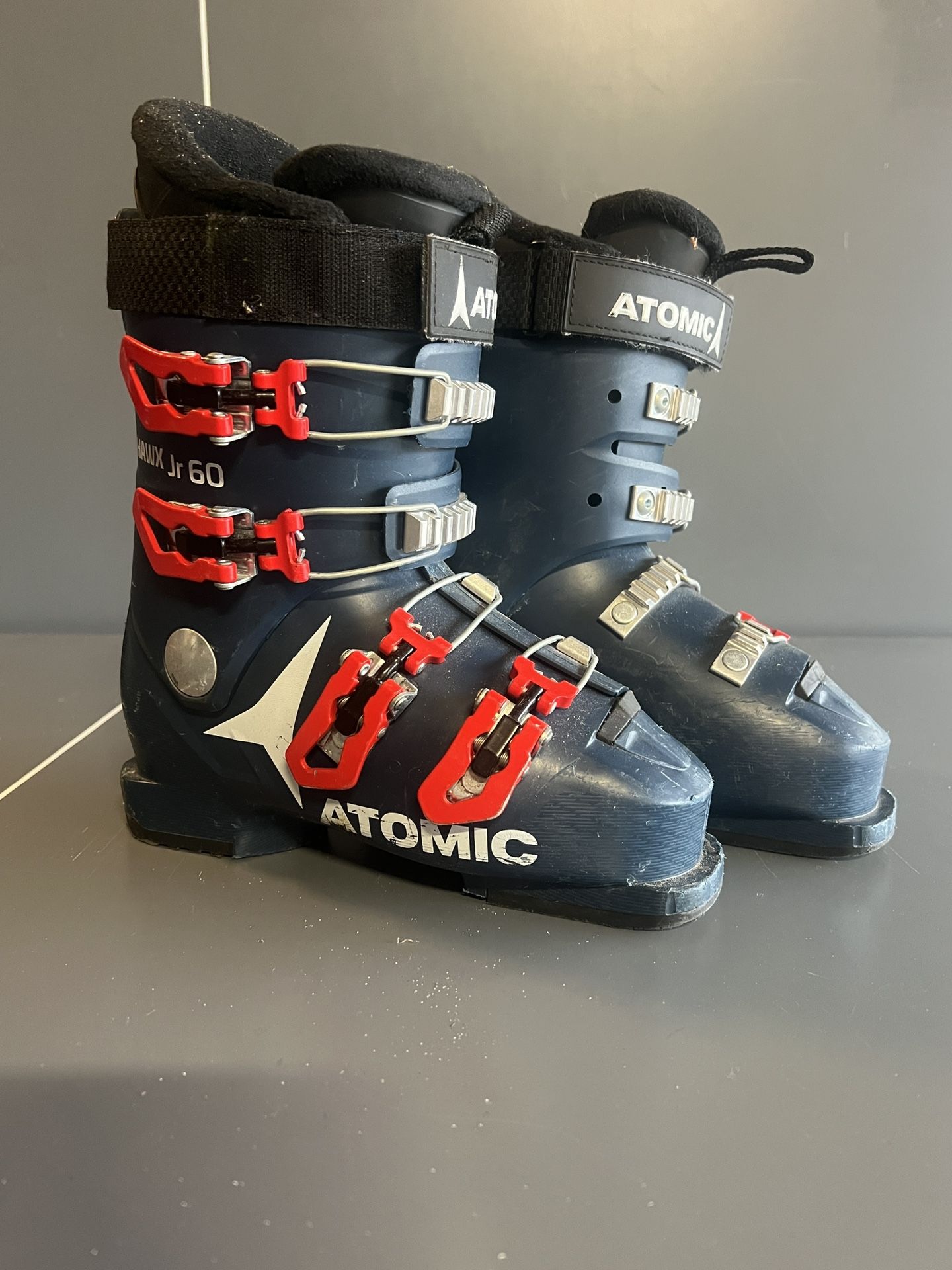 Atomic Hawk Jr 60 Ski Boots 21.0. 21.5 for Sale in San Clemente, CA ...