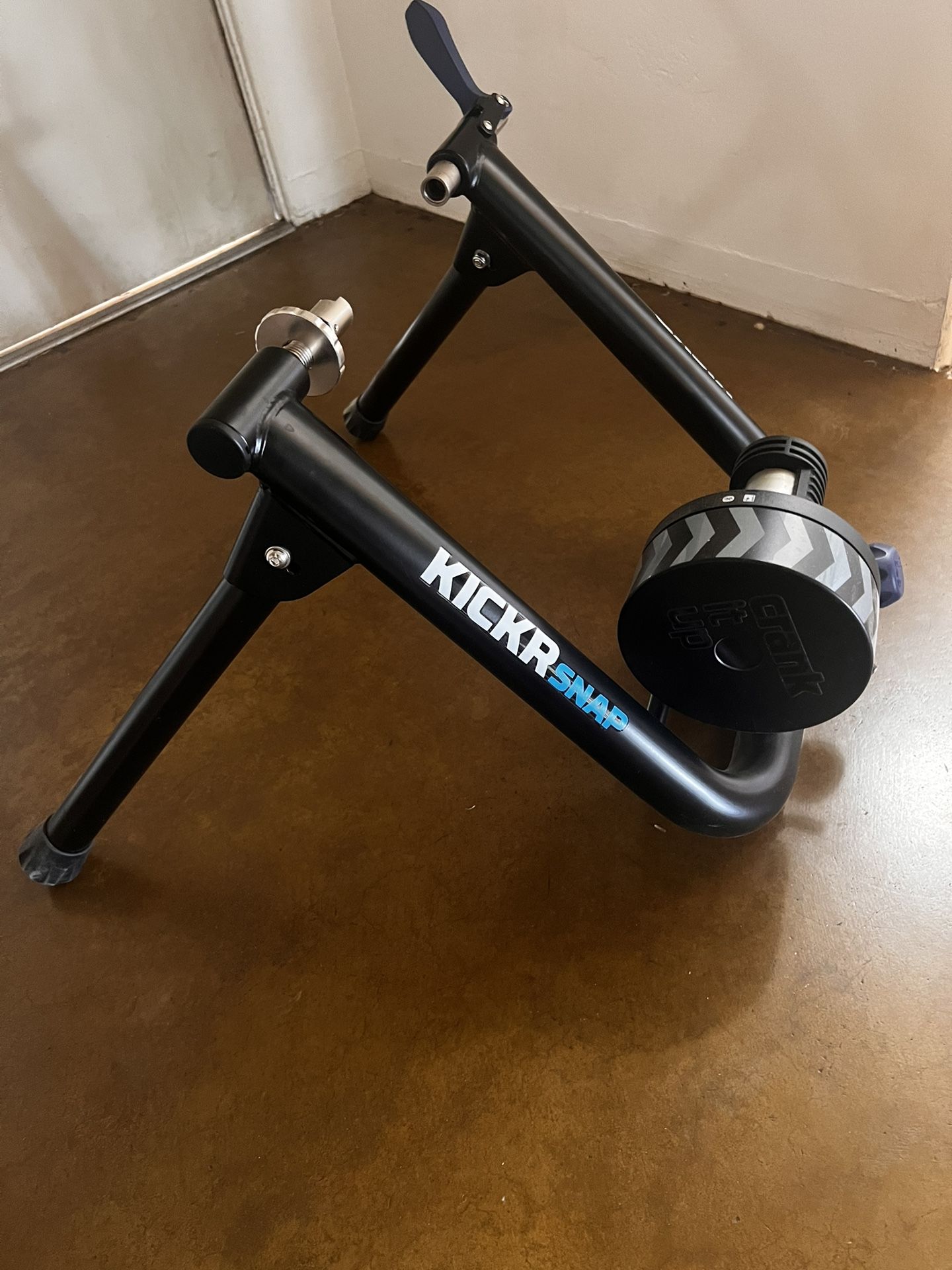 Bike Trainer Wahoo for Sale in Phoenix, AZ - OfferUp