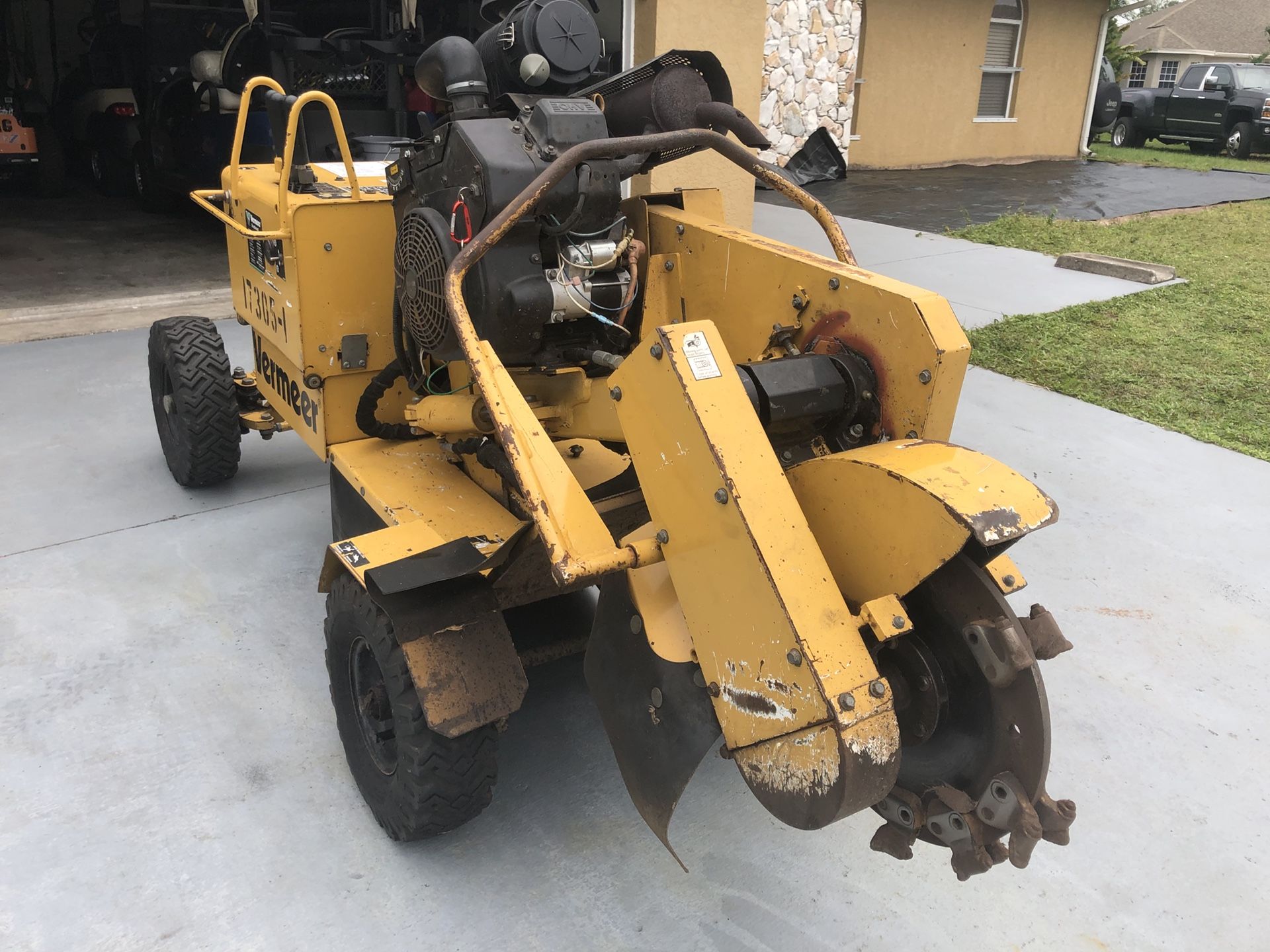 Stump grinder Vermeer sc252 for Sale in Port St. Lucie, FL - OfferUp