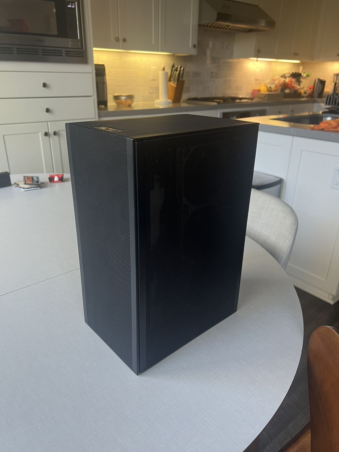 SSUPD MESHLICIOUS ITX RYZEN 7 - ROG STRIX X570-I for Sale in Garden ...