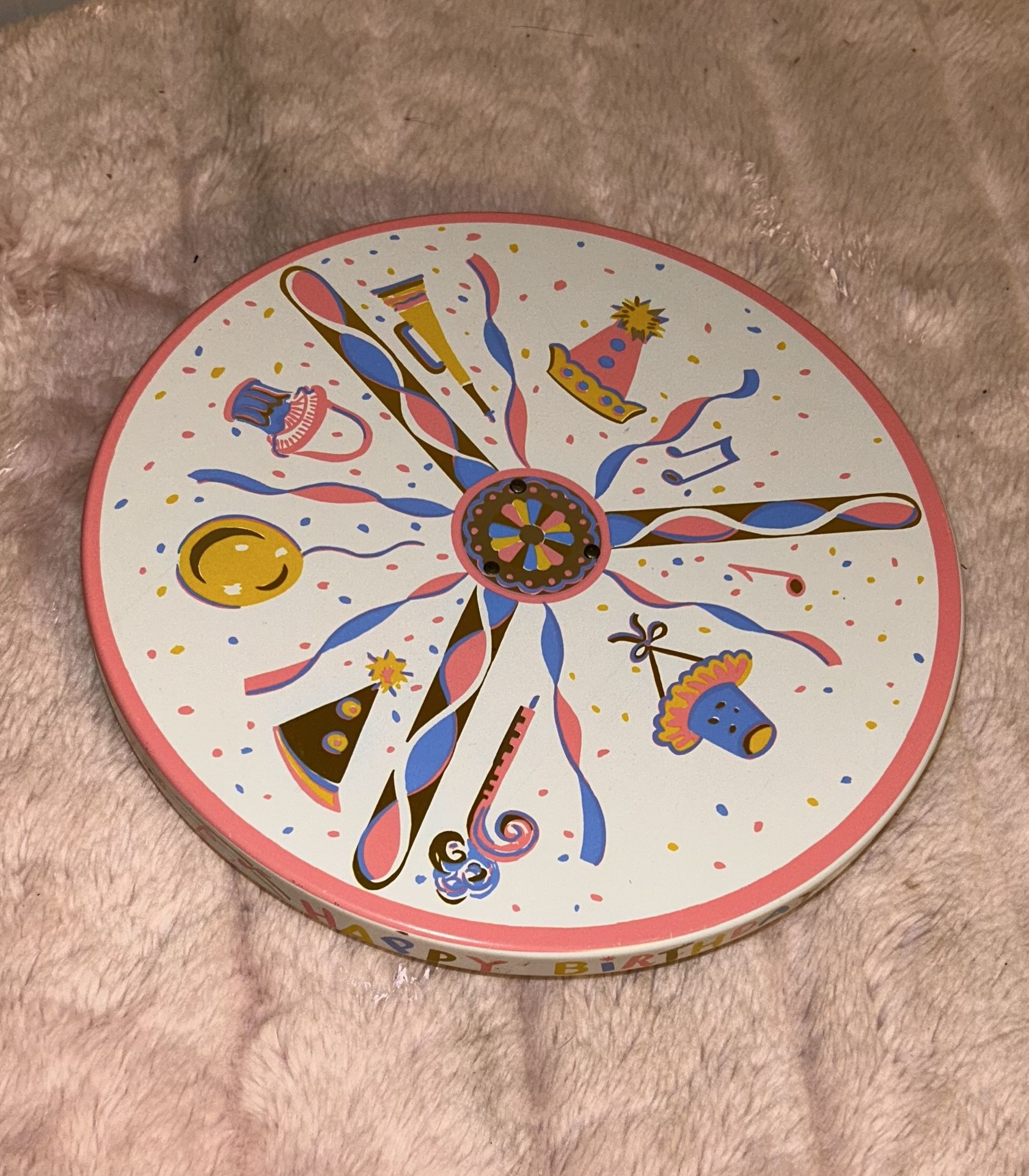 Vintage Musical Cake Stand for Sale in Wood River, IL - OfferUp