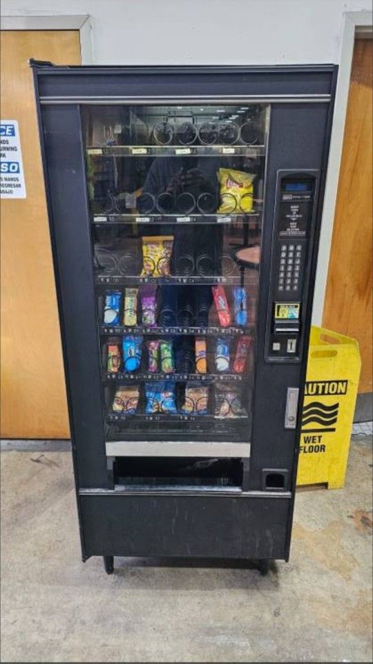 Snack Vending Machine ($850) for Sale in North Brunswick Township, NJ ...