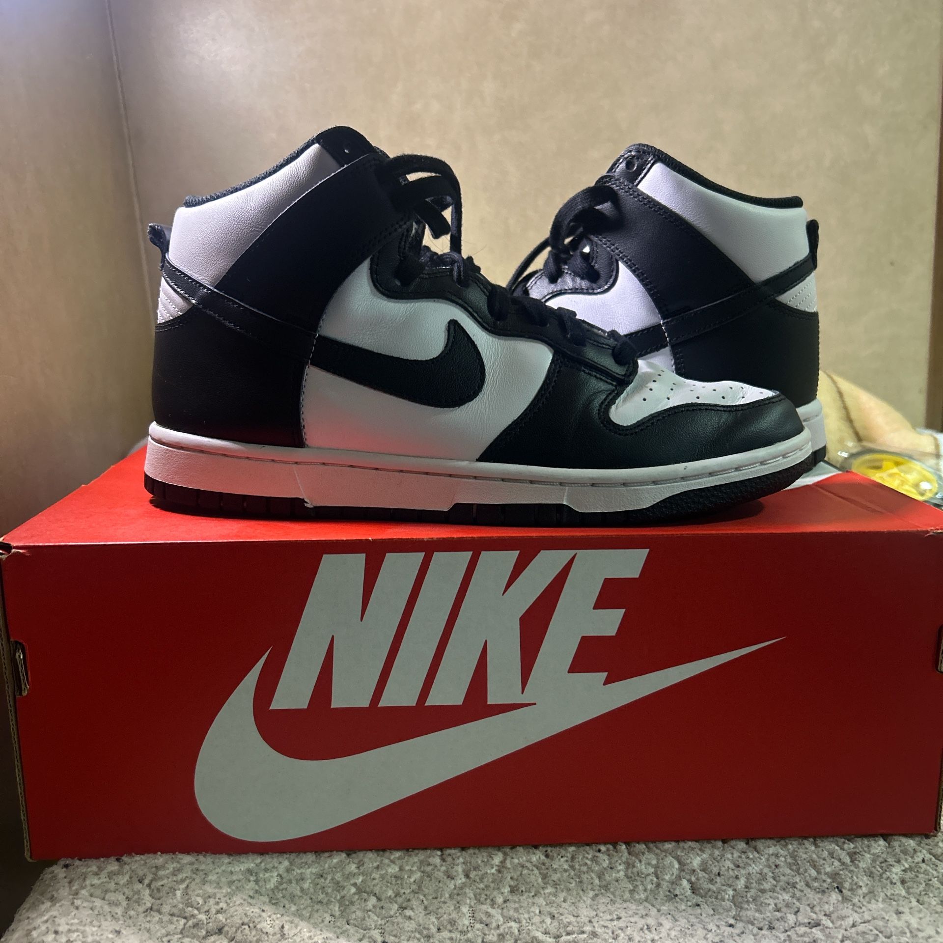 Nike Dunks for Sale in Los Angeles, CA - OfferUp