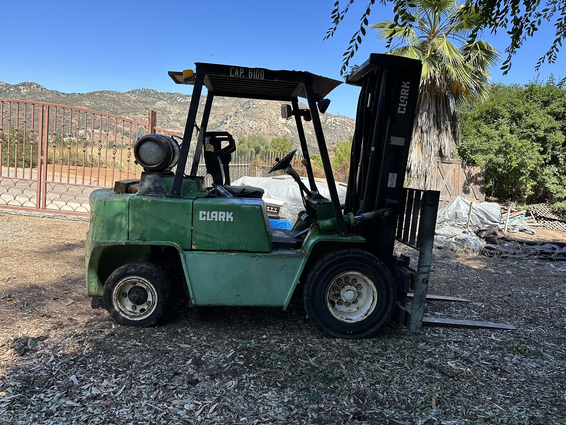 Clarklift for Sale in Lakeside, CA - OfferUp