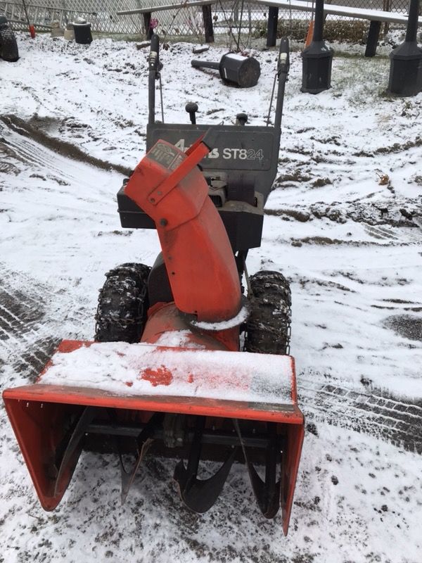 ARIENS ST824 5-Spd Commercial Grade Snowblower for Sale in Cleveland ...
